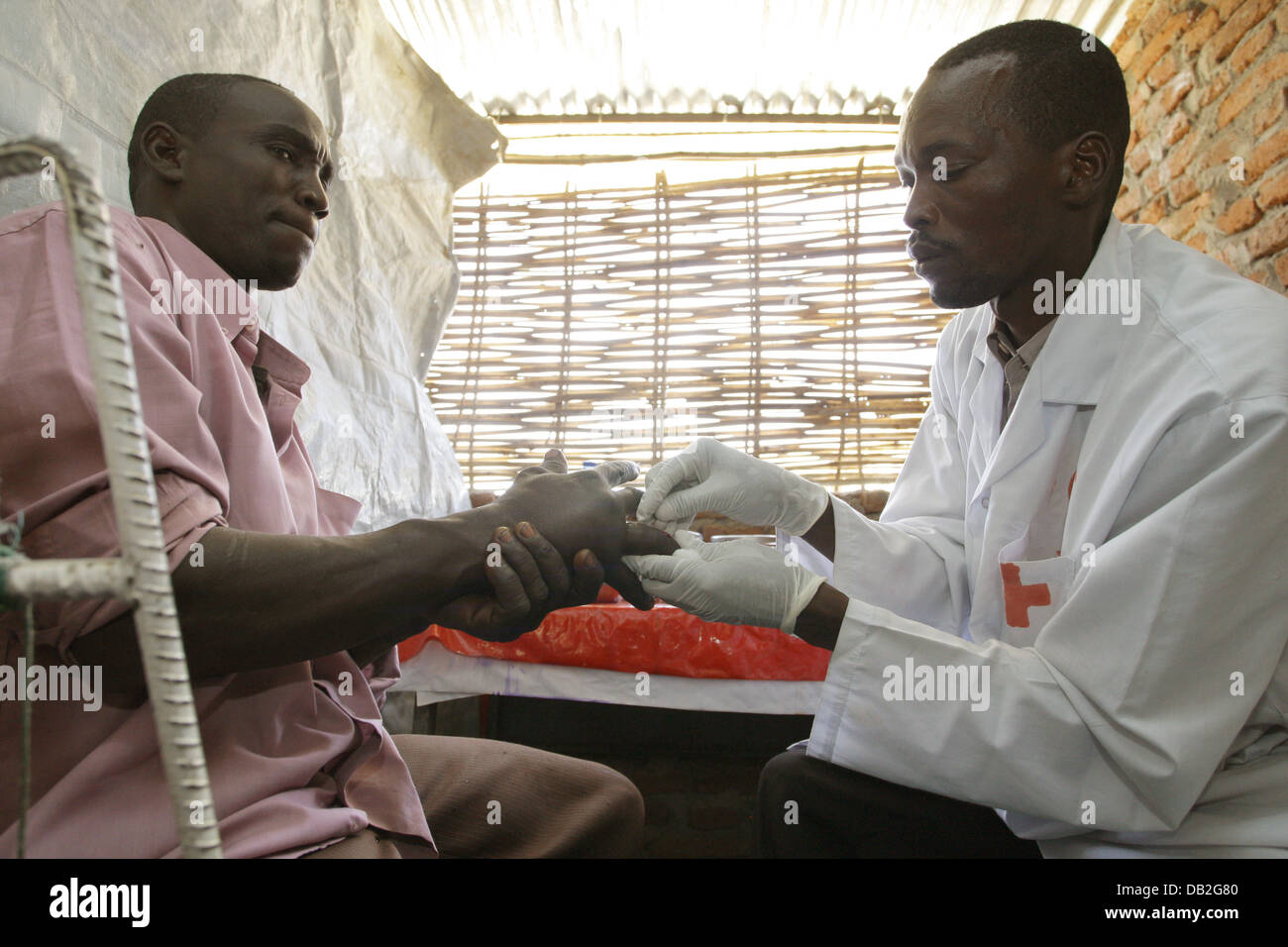 Refugees hospital hi-res stock photography and images - Alamy
