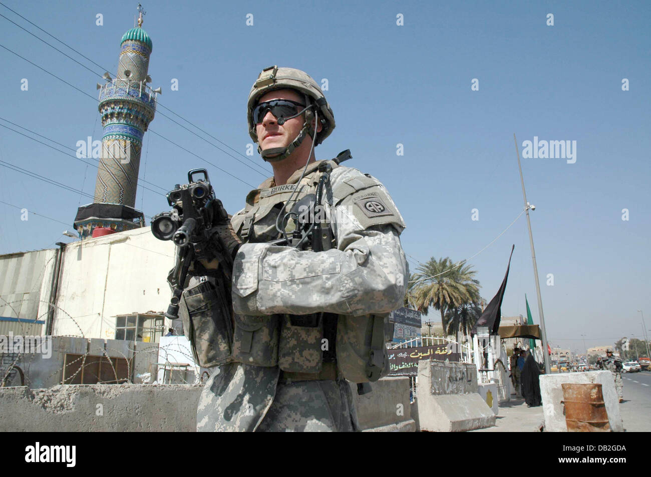 A paratrooper of the US Company D of the 1st Battalion 'Red Falcons' is ...