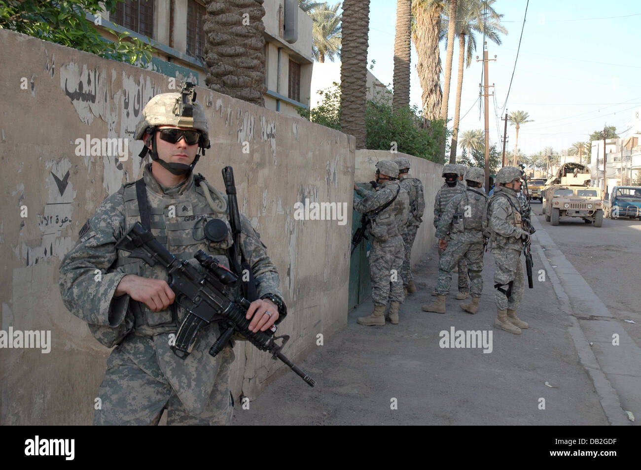 A paratrooper of the US Company D of the 1st Battalion 'Red Falcons ...