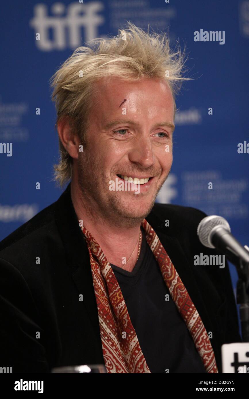 Rhys ifans hi-res stock photography and images - Alamy