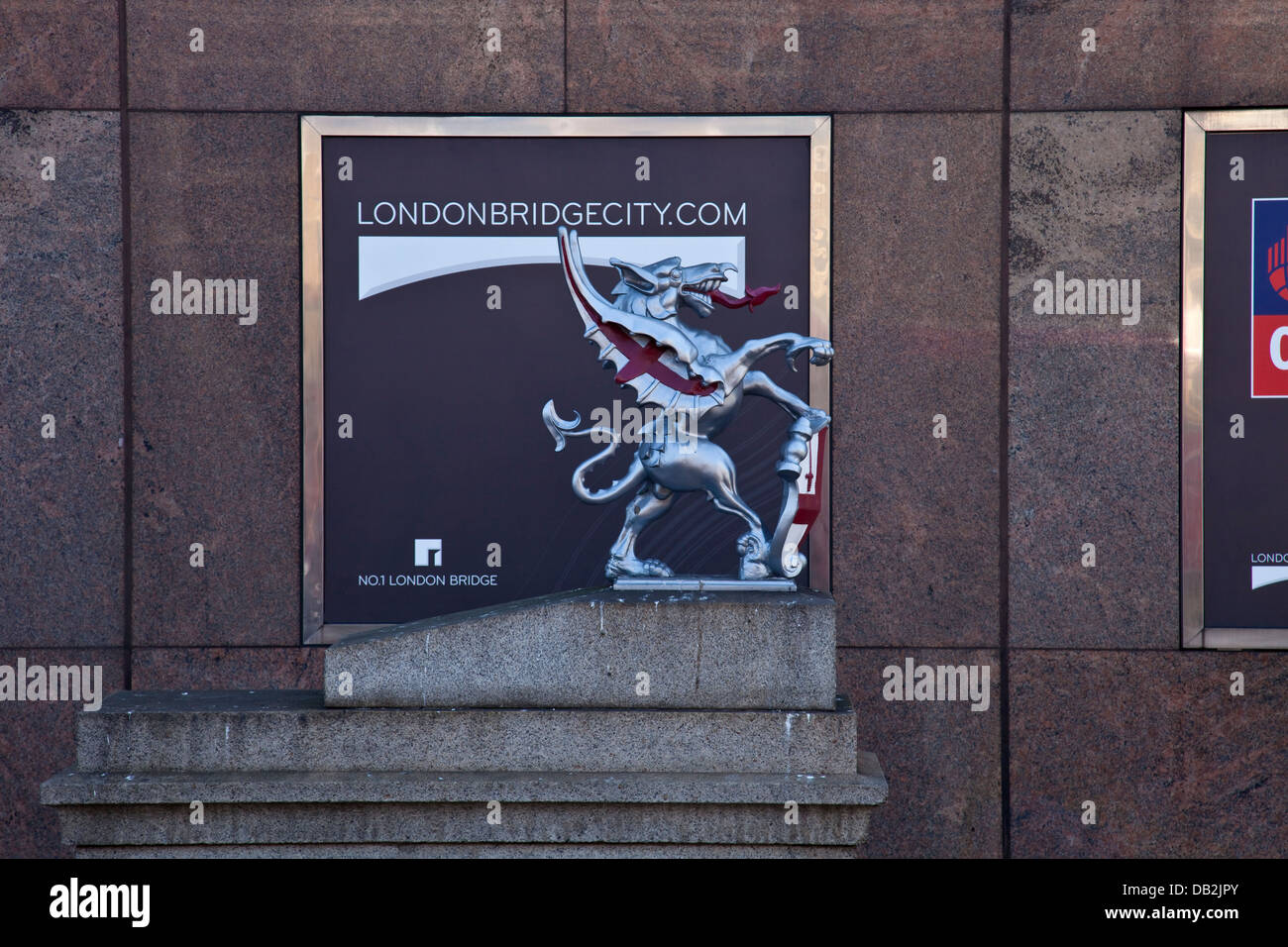 Dragon Statue, City of London, England Stock Photo - Alamy