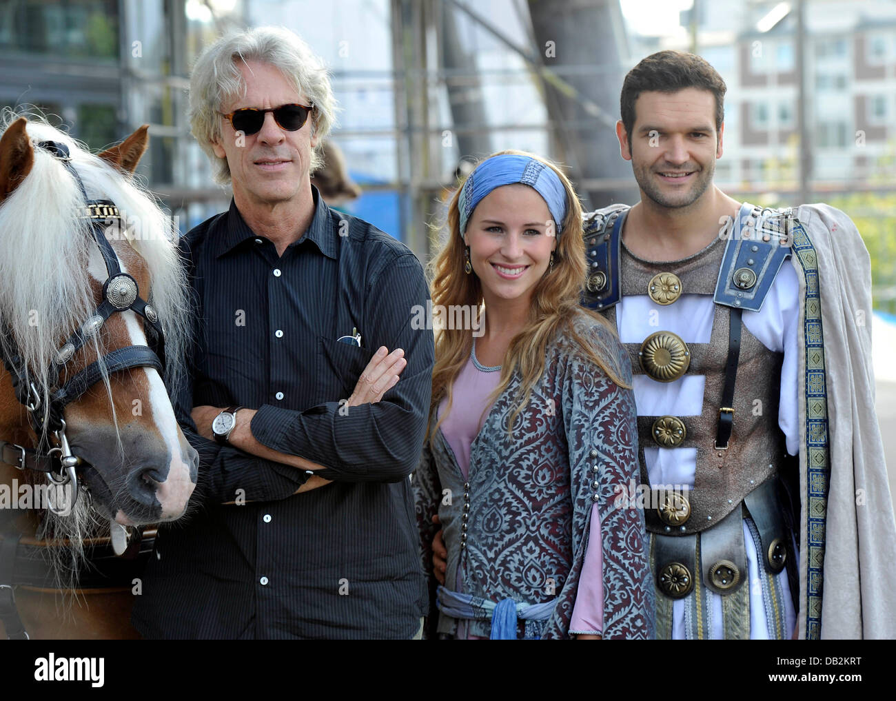 Musician Stewart Copeland, actress Janzine Euwe and actor Sebastian ...