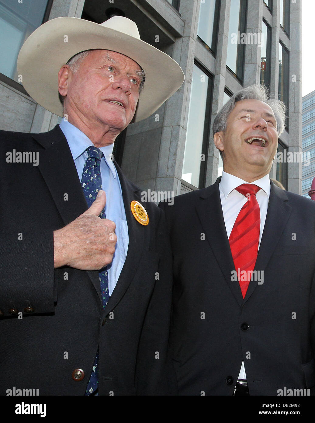 Mayor of Berlin and top candidate of the Social Democrats (SPD), Klaus ...