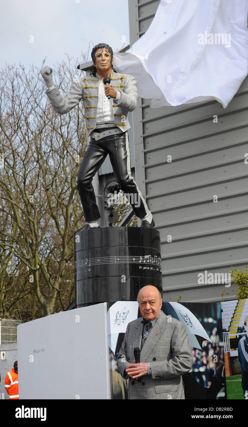 Mohamed Al Fayed Unveiling of Michael Jackson's statue at Fulham's ...