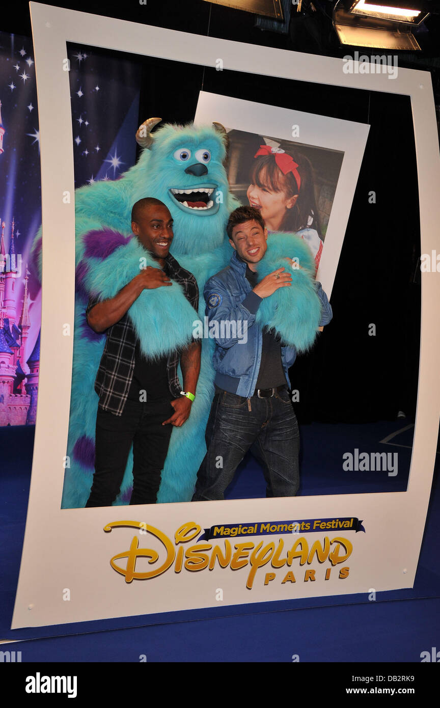 Simon Webbe and Duncan James Disneyland Paris Magical Moments Festival ...