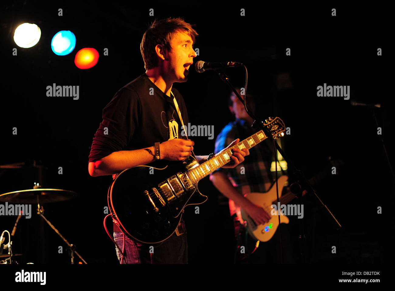 Luke Wassel of 'Of Kings and Captains' playing at the O2 Arena ...