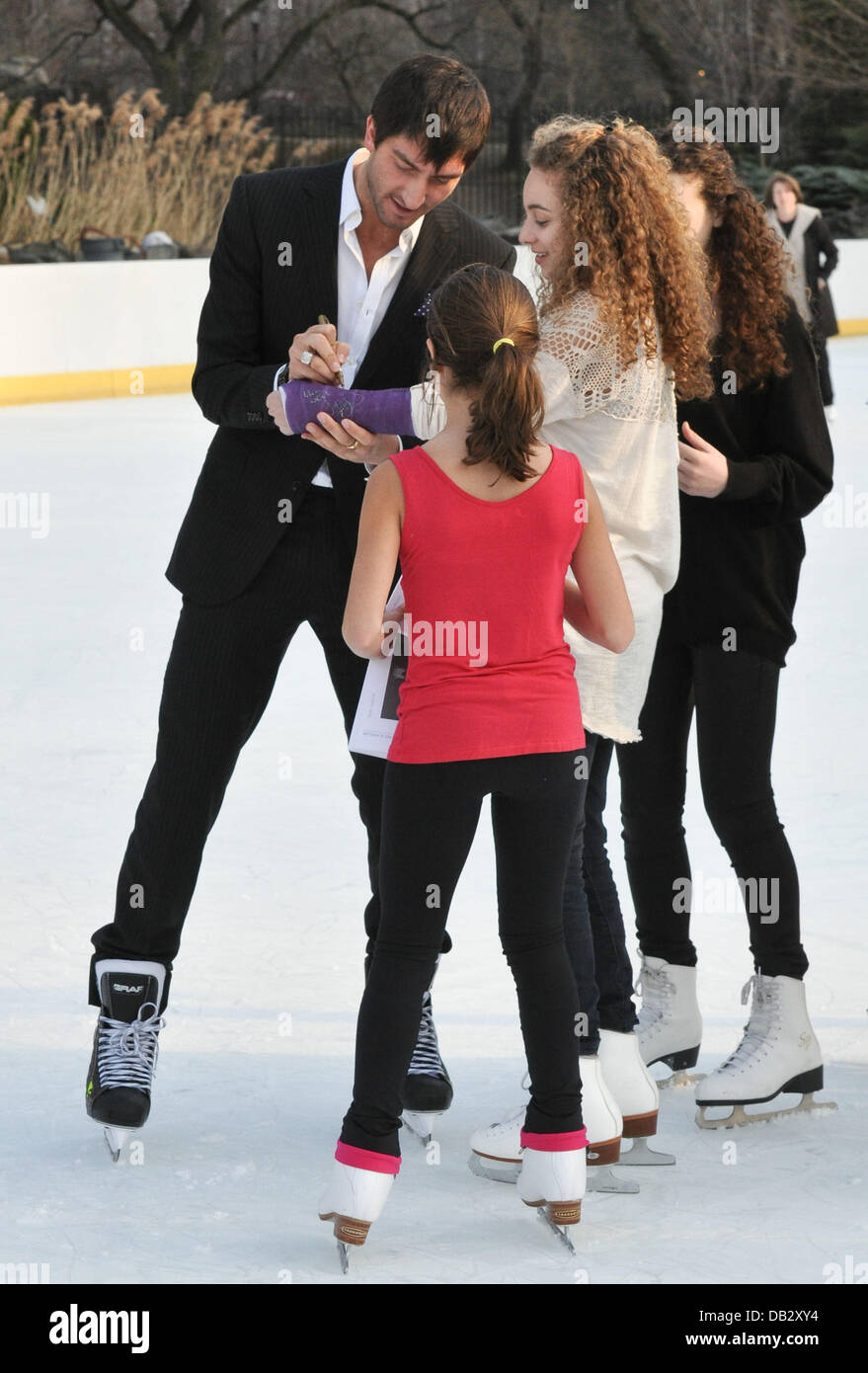 Evan Lysacek 2011 Skating With The Stars Gala at Wollman Rink - Central ...