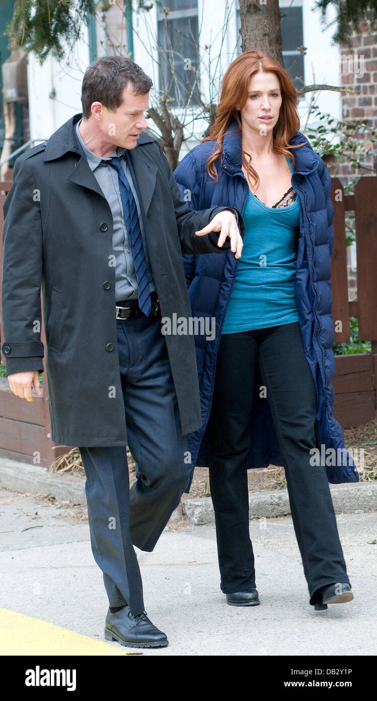 Dylan Walsh and Poppy Montgomery The cast of 'The Rememberer' film on ...