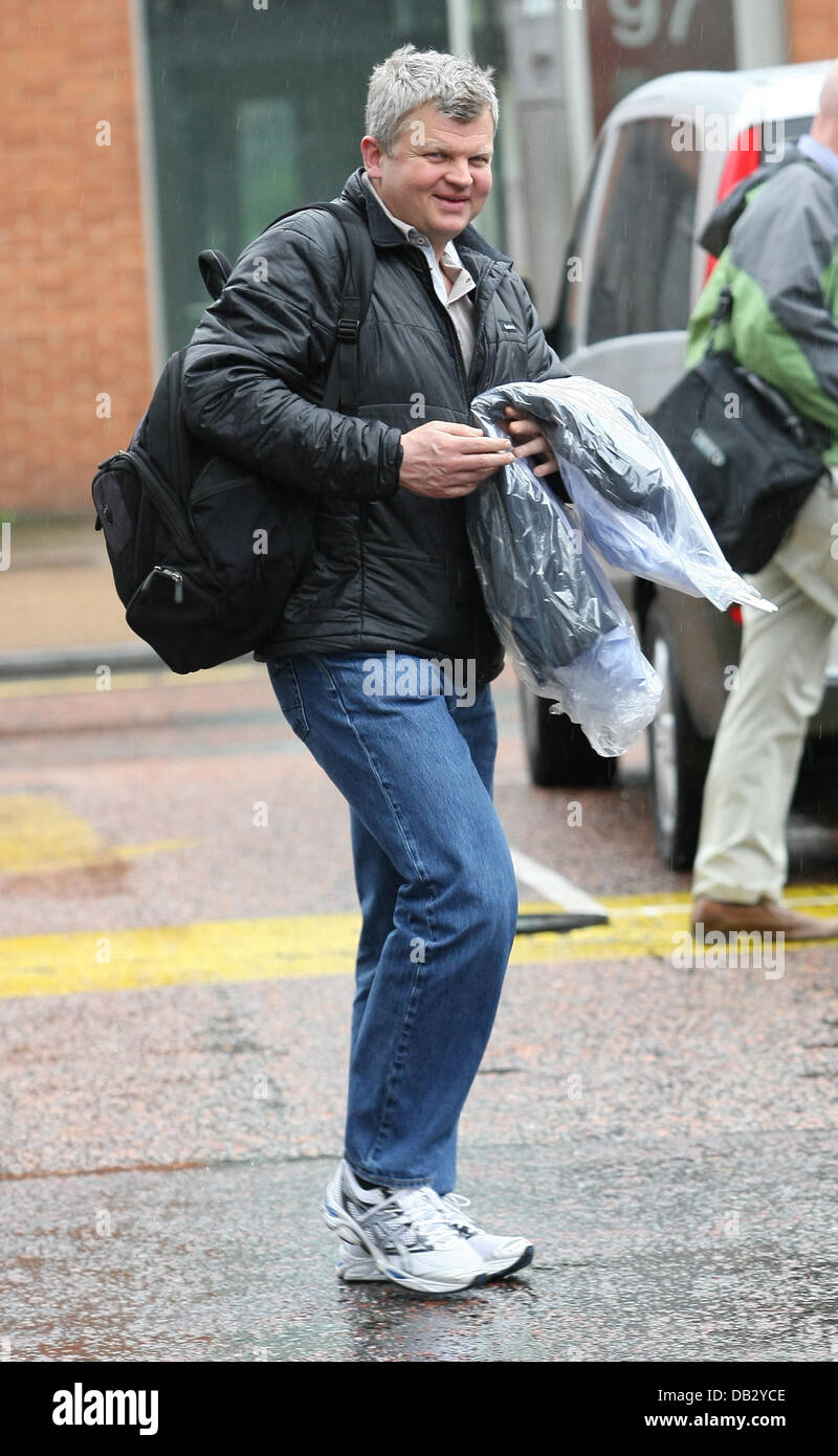 Adrian Chiles outside the ITV studios London, England - 05.04.11 Stock ... Adrian Chiles outside the ITV studios London, England - 05.04.11 Stock ...