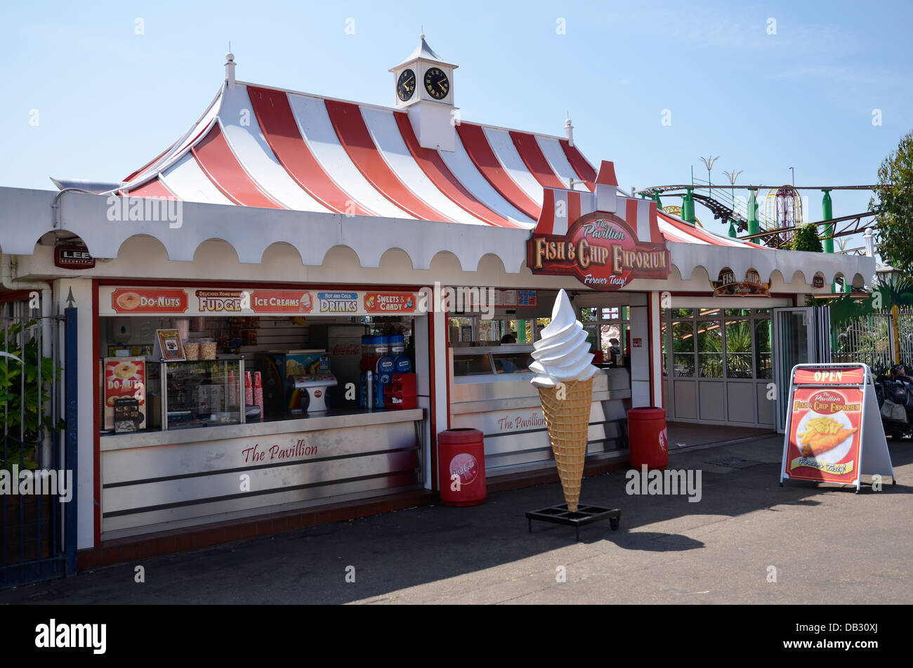 An ice-cream parlour on the seafront at Southend-on-Sea Stock Photo - Alamy
