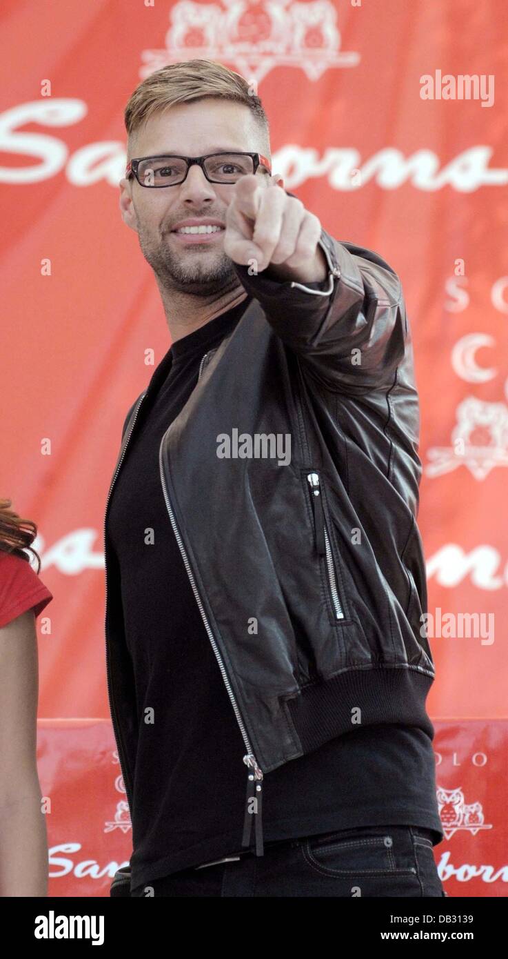 Ricky Martin signs copies of his new album 'M.A.S. (Musica+Alma+Sexo ...