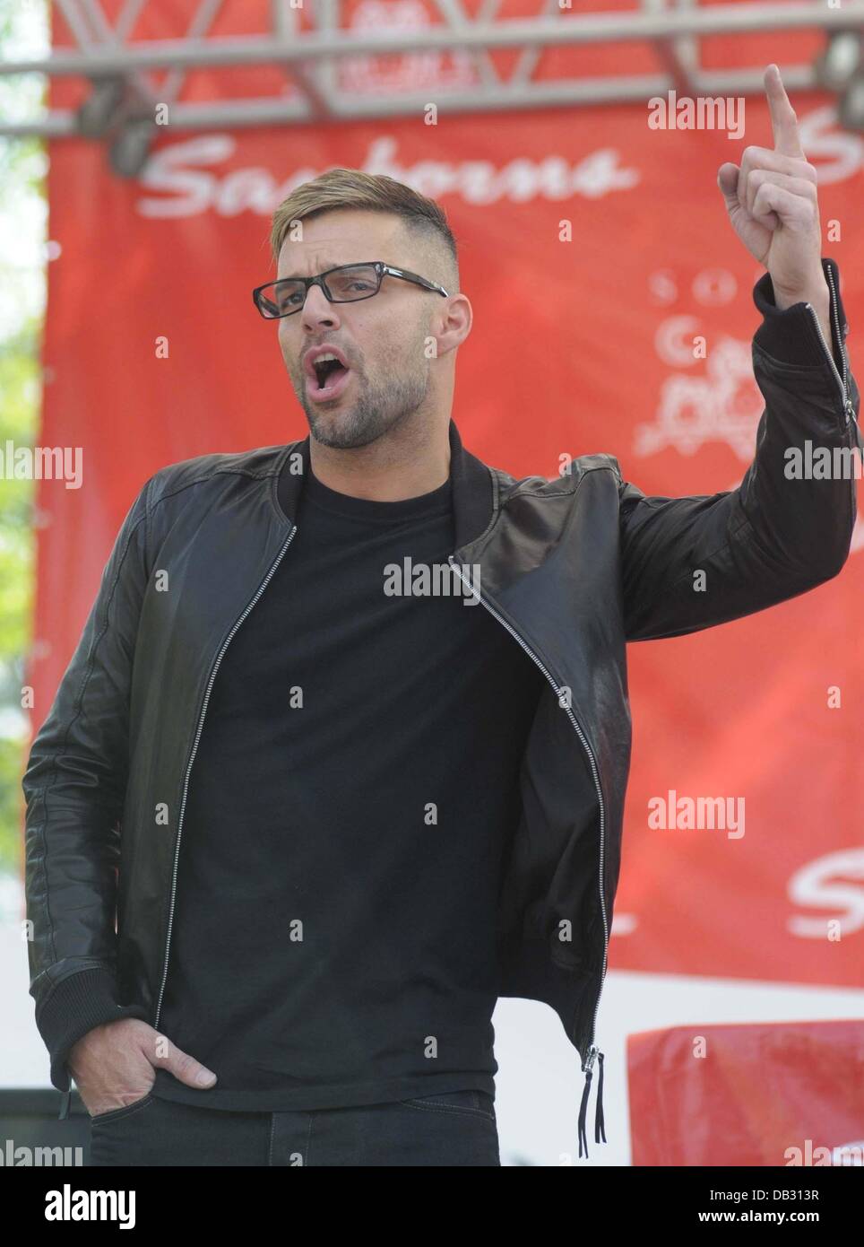 Ricky Martin signs copies of his new album 'M.A.S. (Musica+Alma+Sexo ...