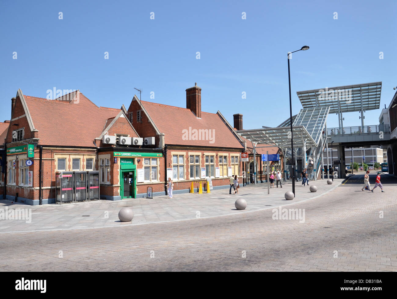 Southend Victoria rail and bus station, Southend-on-Sea Stock Photo - Alamy