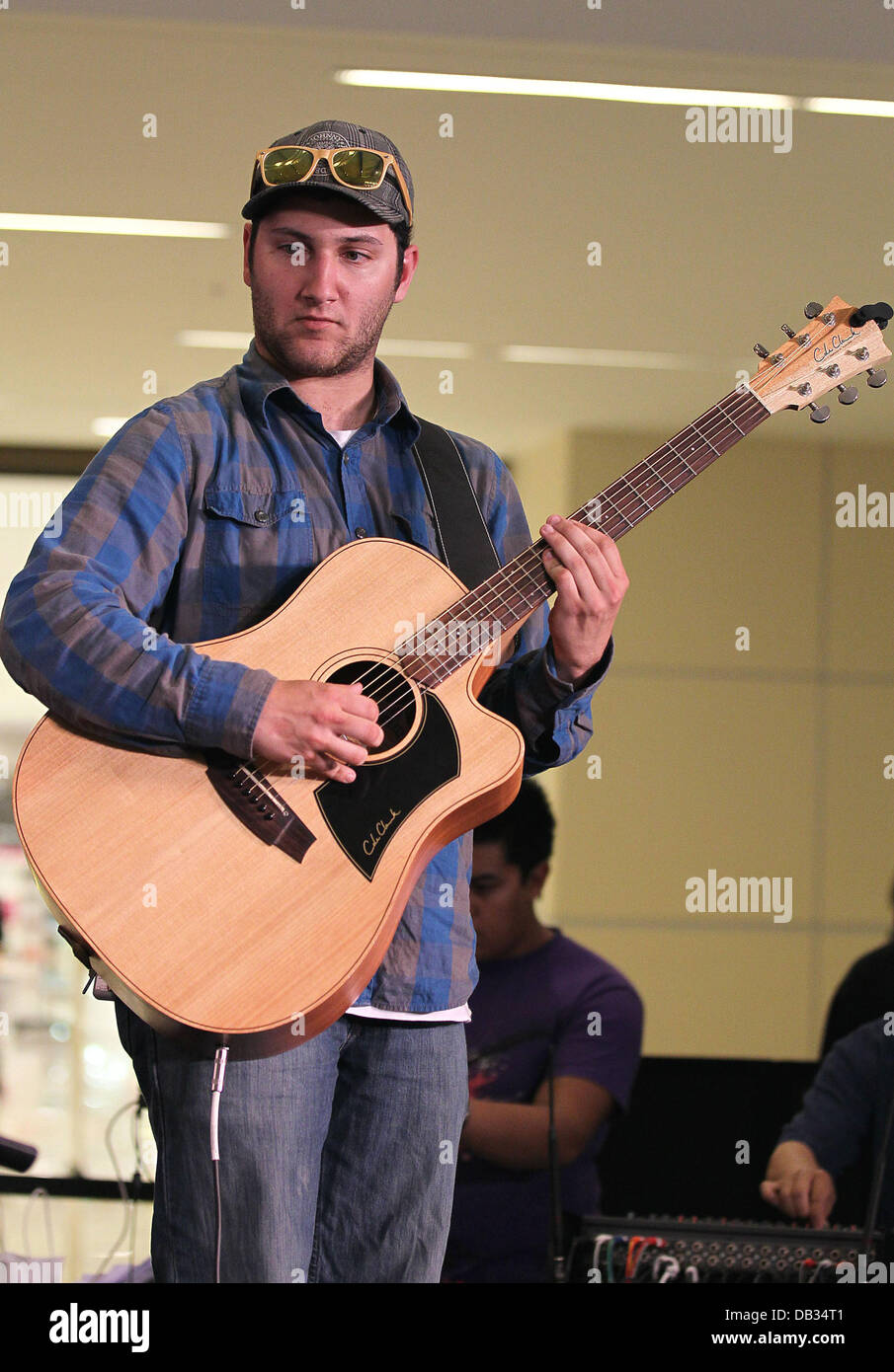 David Kirsh The DigiTour Milkshake launch at Millions Of Milkshakes in ...