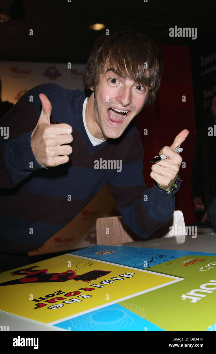 Dave Days The DigiTour Milkshake launch at Millions Of Milkshakes in ...