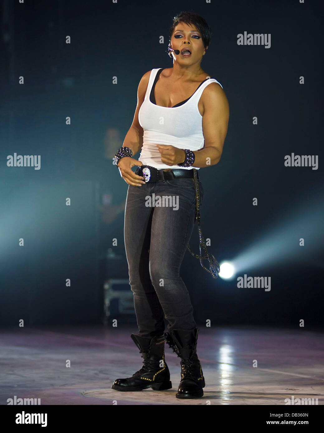 Janet Jackson Biceps