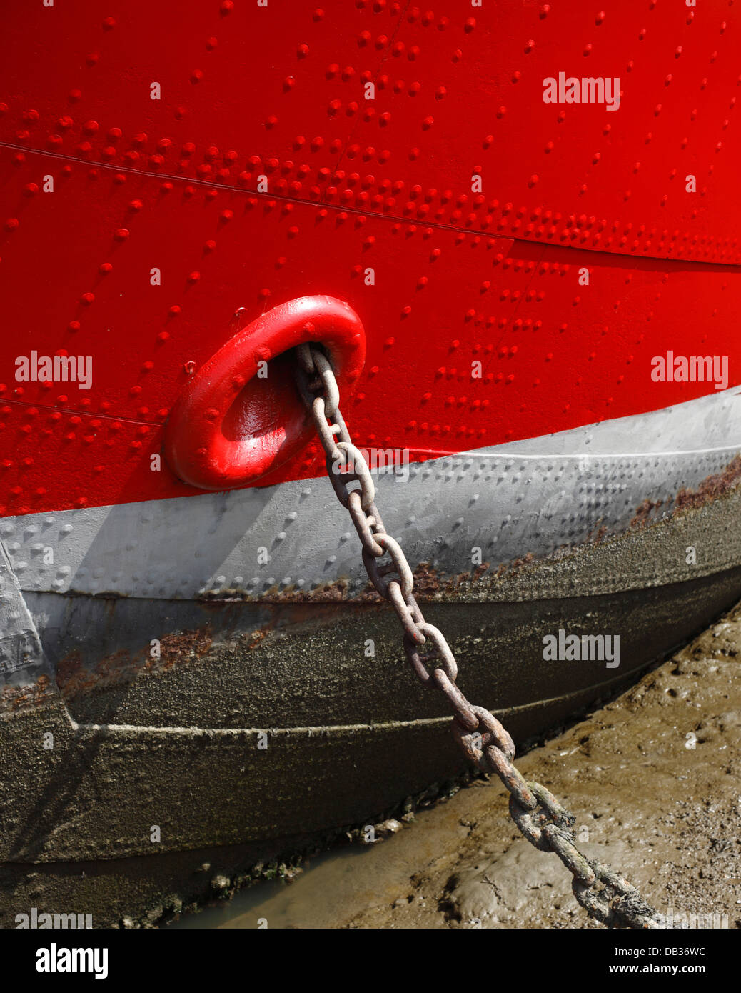 Ships anchor chain hi-res stock photography and images - Alamy