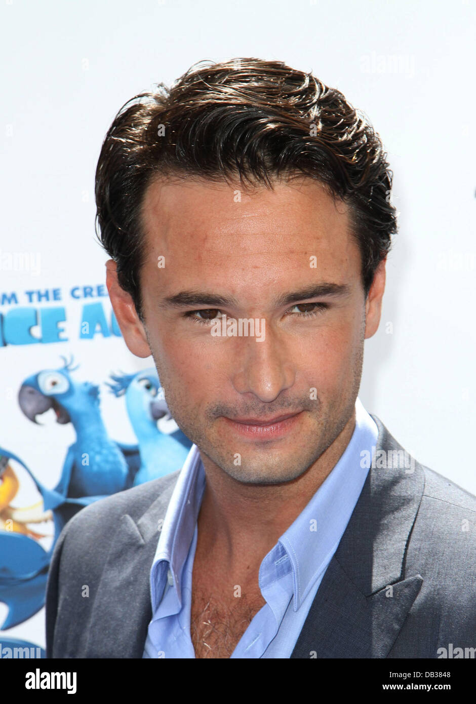 Rodrigo Santoro Los Angeles premiere of 'Rio' held at The Grauman ...