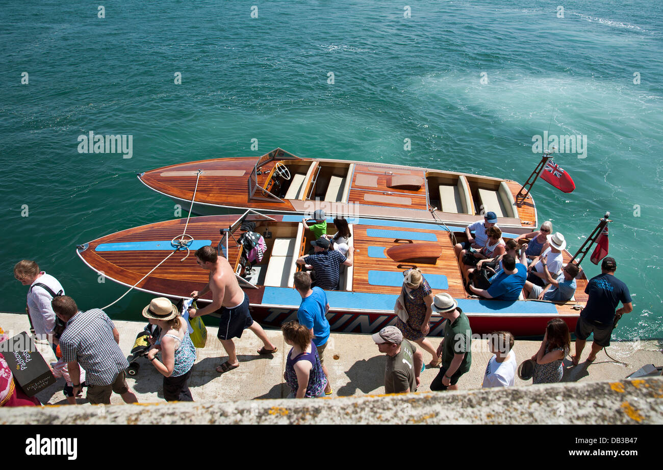 Activity business speedboat hi-res stock photography and images - Alamy