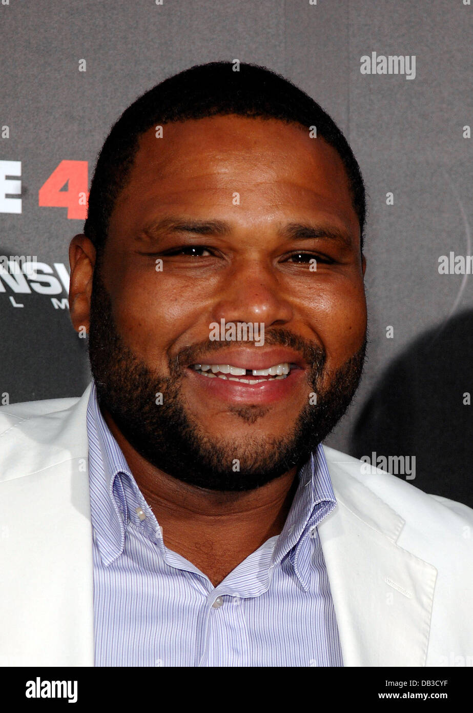 Anthony Anderson World Premiere of 'Scream 4' held at Grauman's Chinese ...