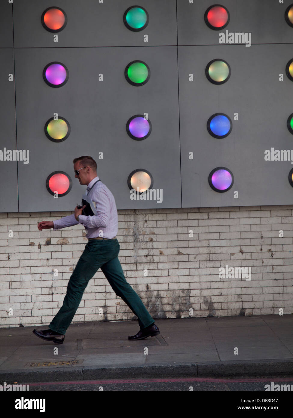 Button art installation hi-res stock photography and images - Alamy