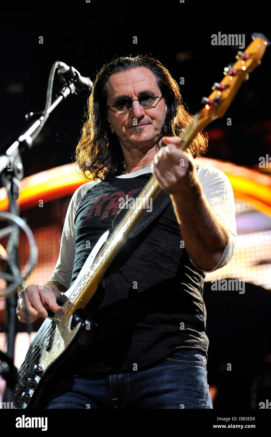Geddy Lee of Rush perform live in concert on the Time Machine Tour at ...