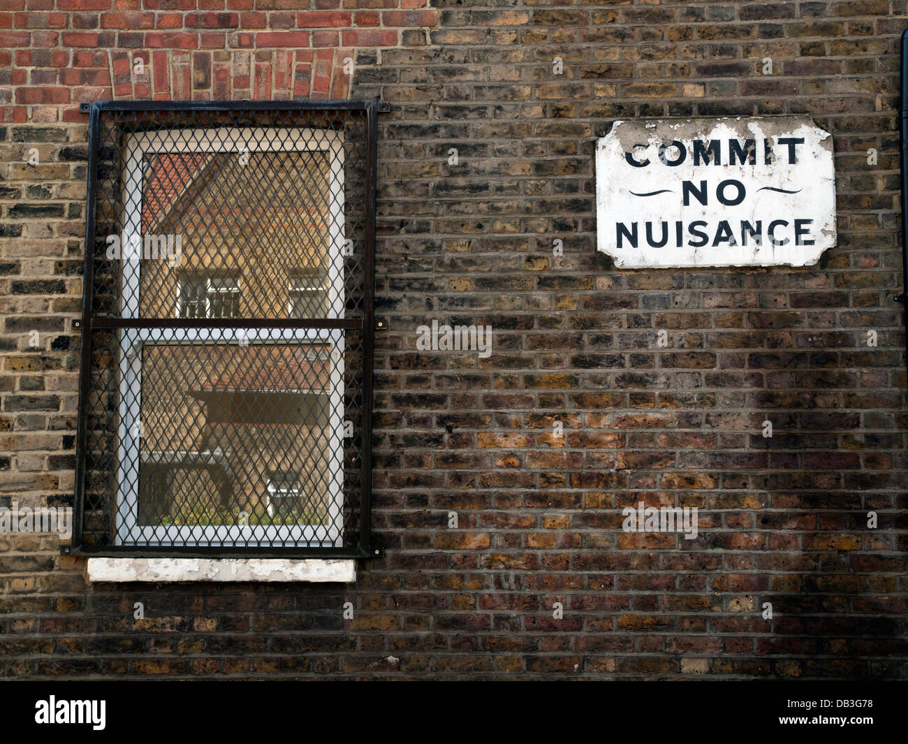 The back streets of Southwark in London Stock Photo - Alamy