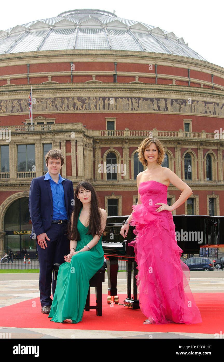 Alice sara ott hi-res stock photography and images - Alamy