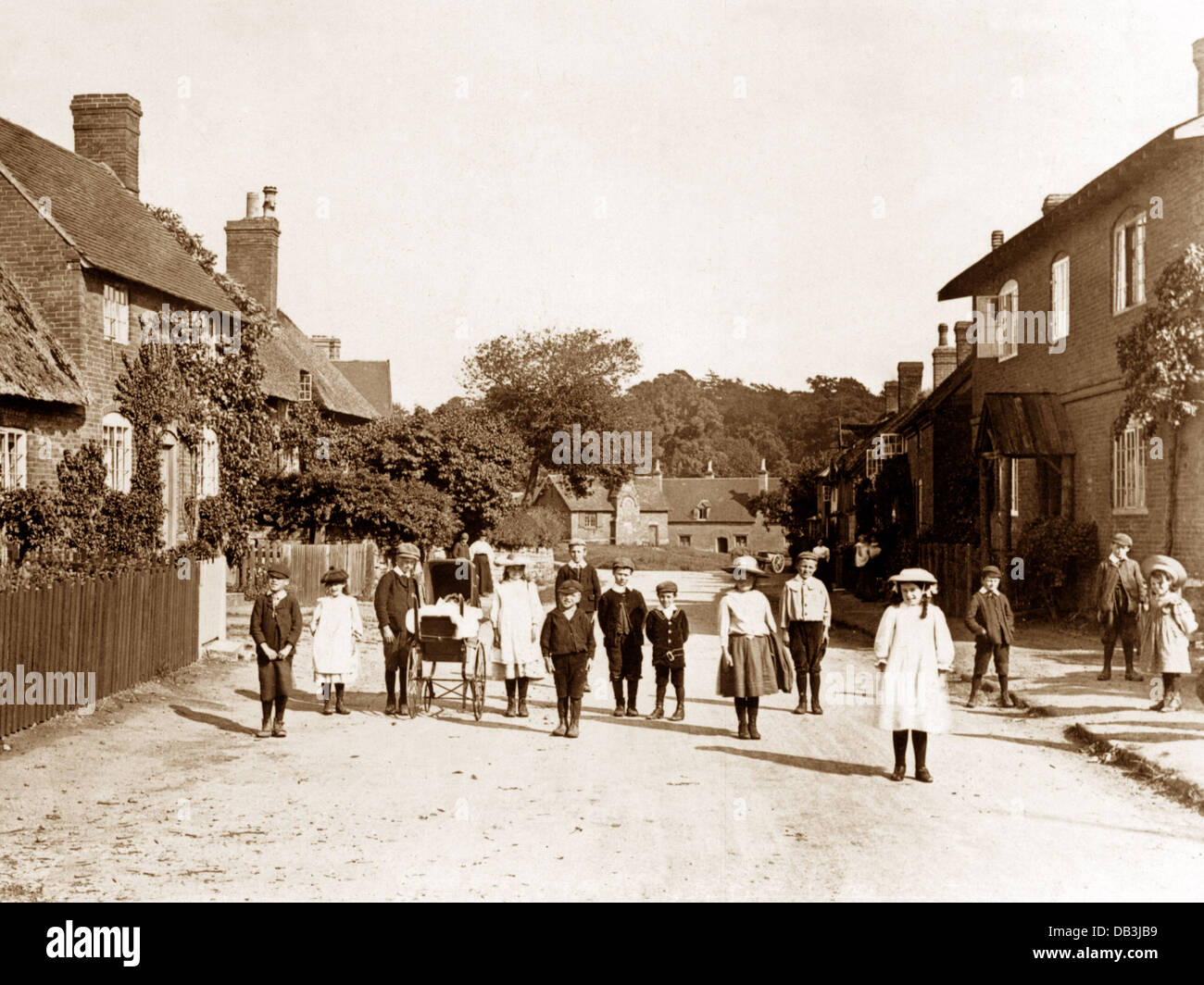 Early 1900s children hi-res stock photography and images - Alamy