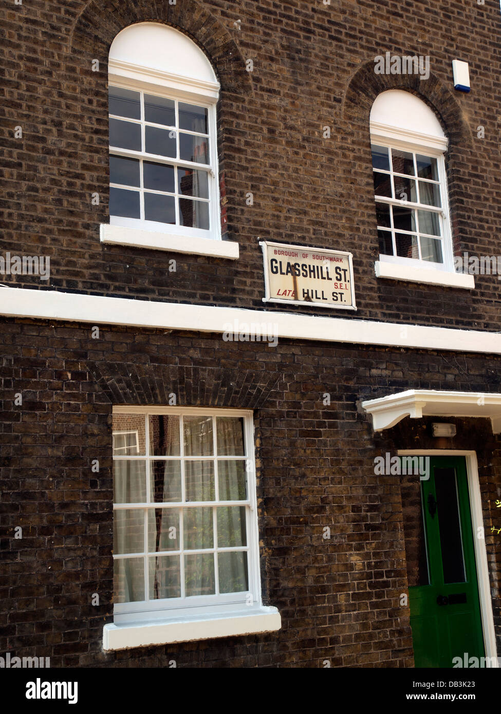 Victorian london streets back hi-res stock photography and images - Alamy