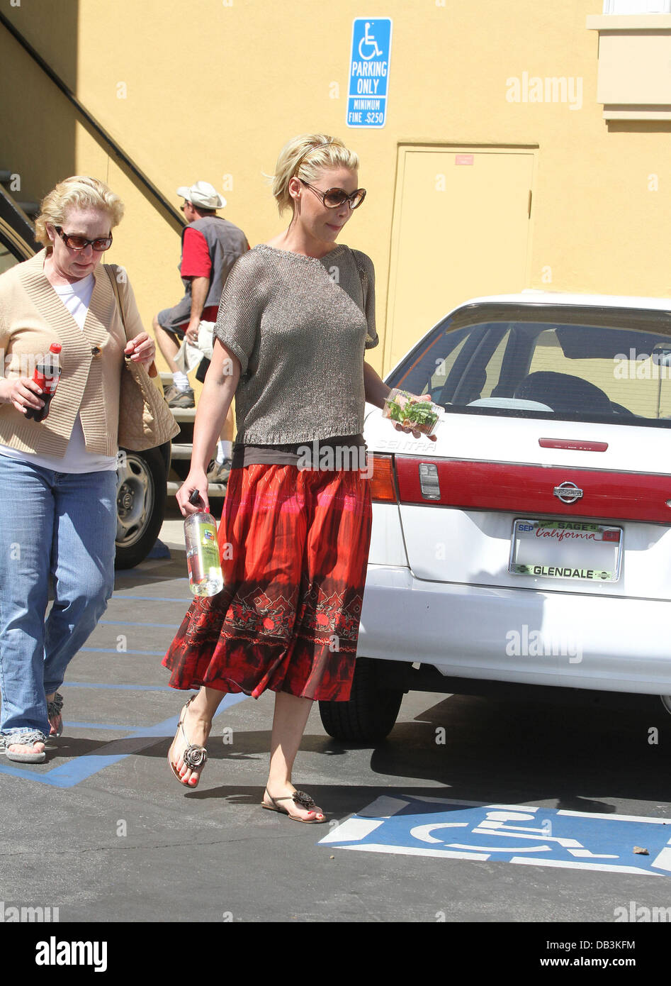 Katherine heigl mother nancy heigl hi-res stock photography and images ...