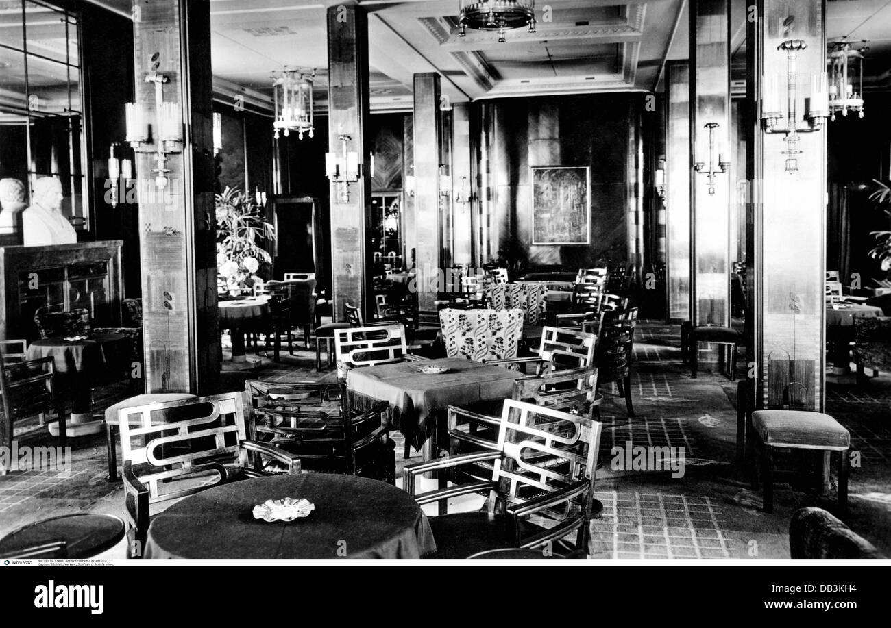 1920s ship interior Black and White Stock Photos & Images - Alamy
