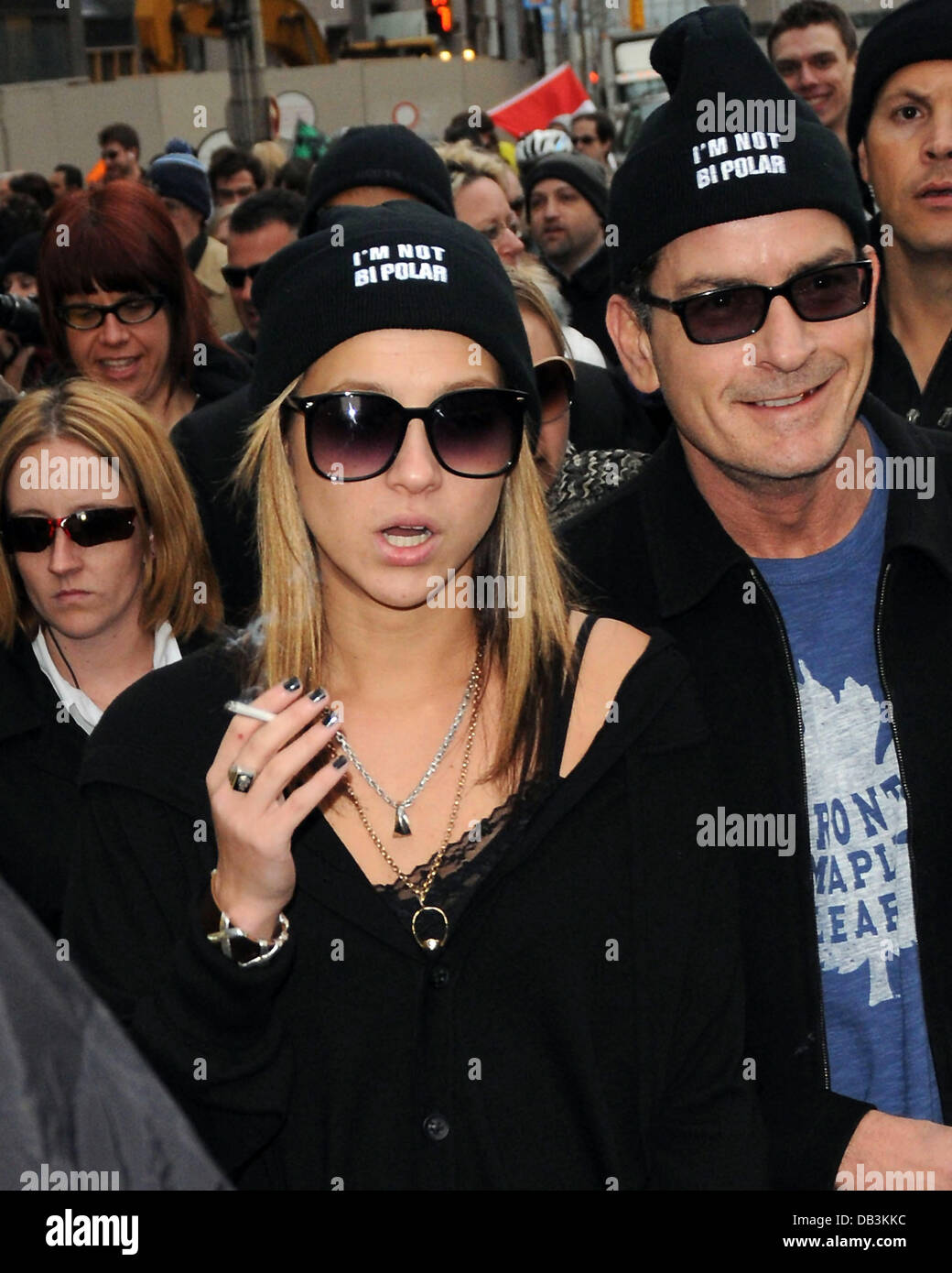 Charlie Sheen and his goddess Natalie Kenly leave his hotel and walk to ...