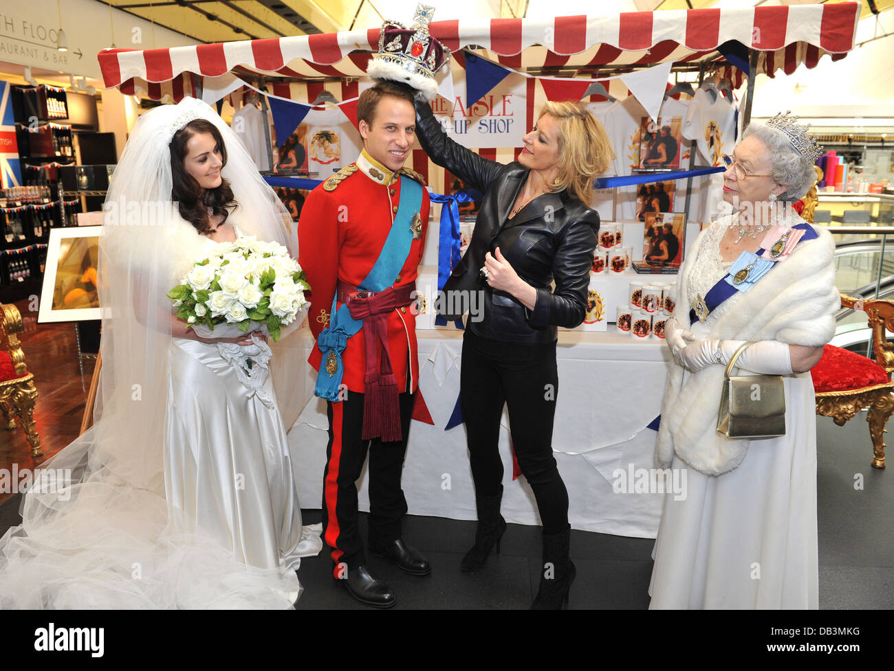 Prince William, Kate Middleton and Queen Elizabeth II look-a-likes and ...