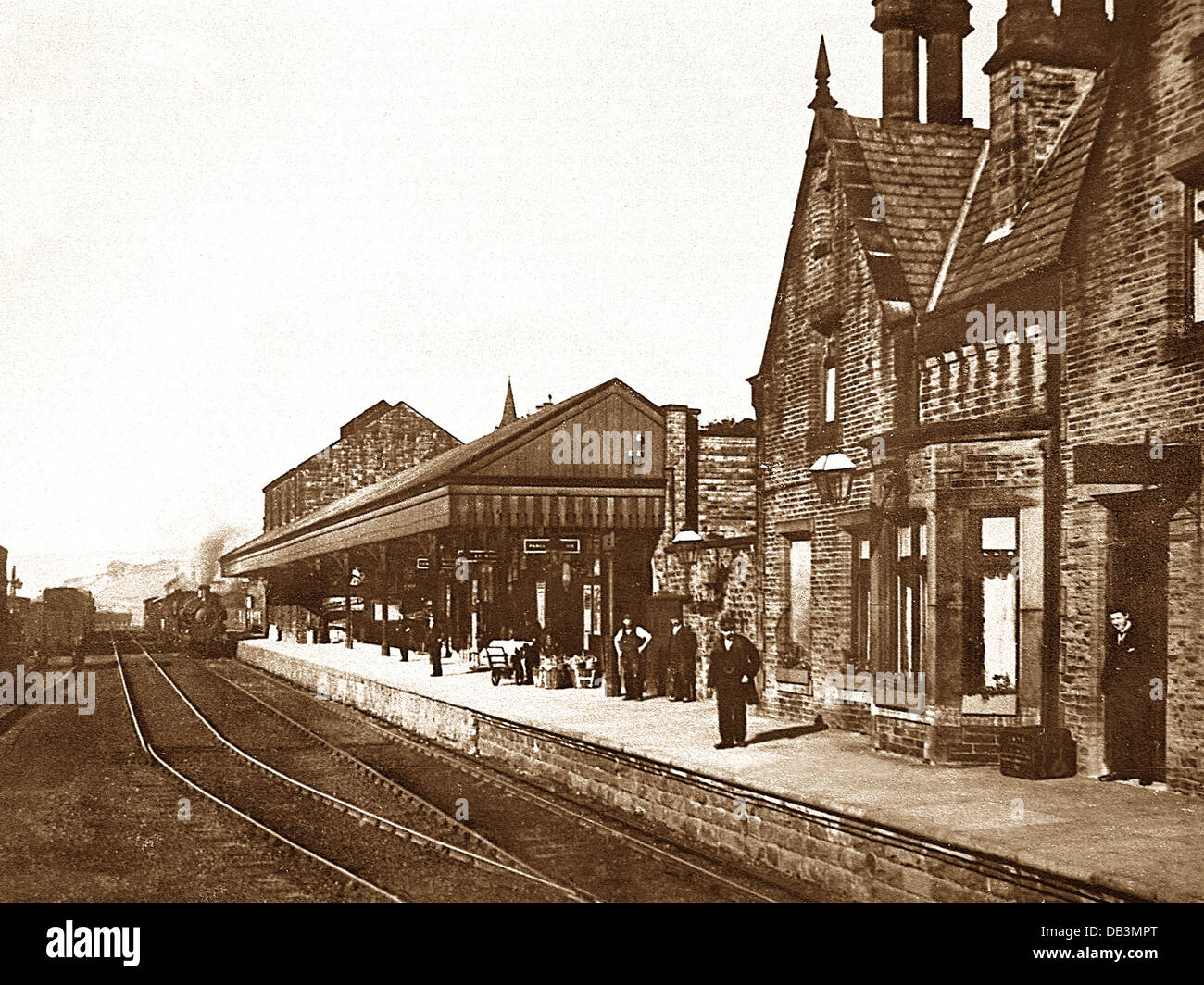 Holmfirth railway station hi-res stock photography and images - Alamy