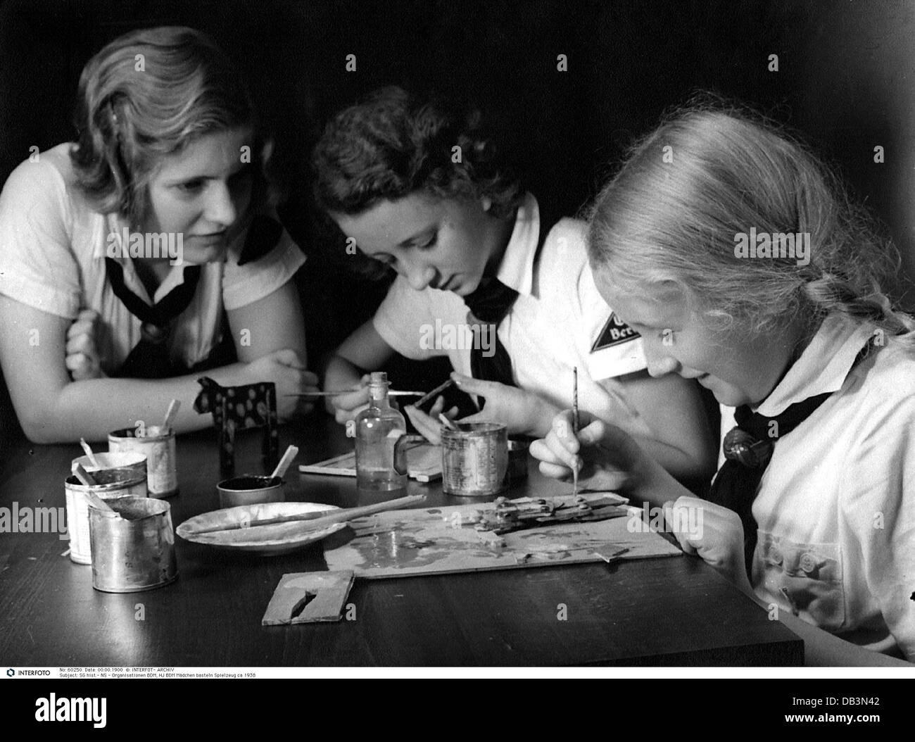 League of german girls hi-res stock photography and images - Alamy