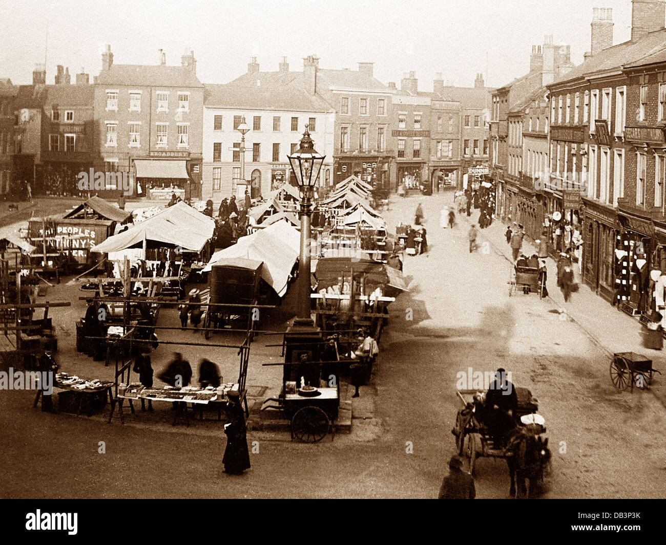 Retford Market Square early 1900s Stock Photo - Alamy
