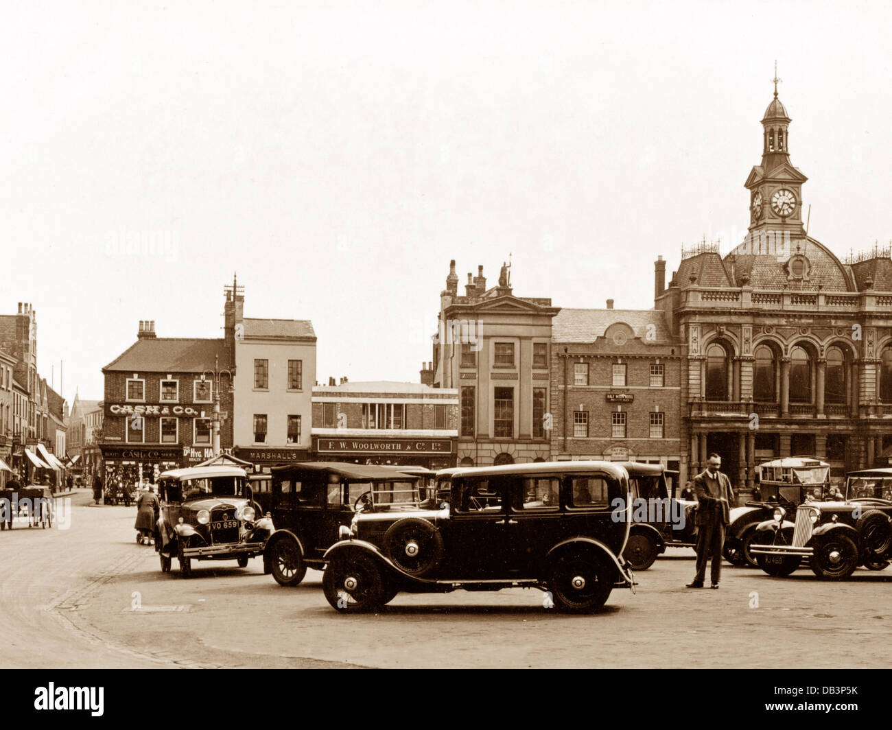 Retford market square hi-res stock photography and images - Alamy
