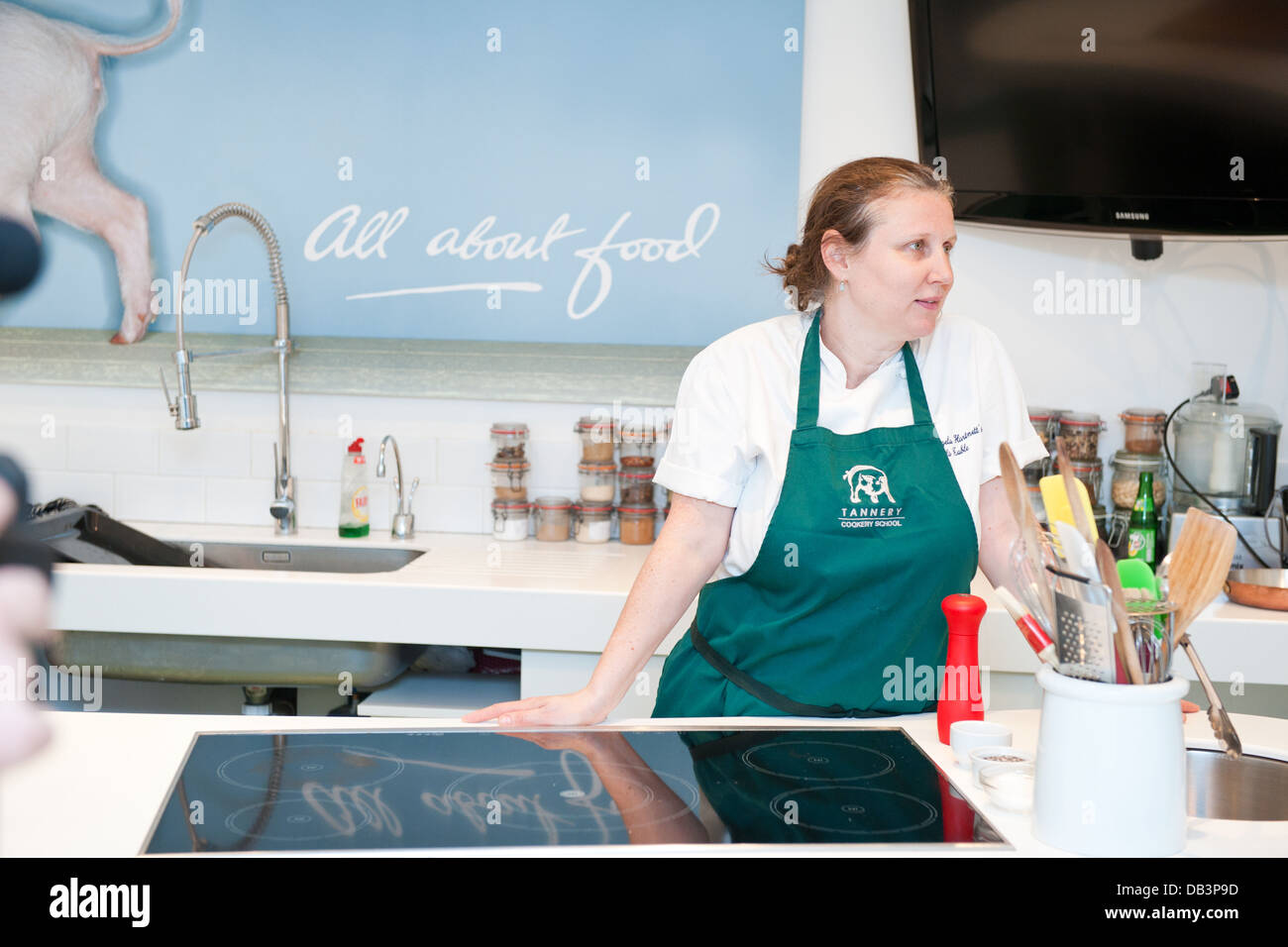 Chef Angela Hartnett Stock Photos & Chef Angela Hartnett Stock Images ...