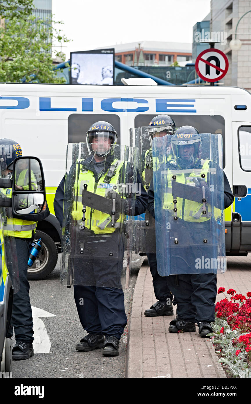 english defence league edl protest birmingham july 20th 2013 riot ...