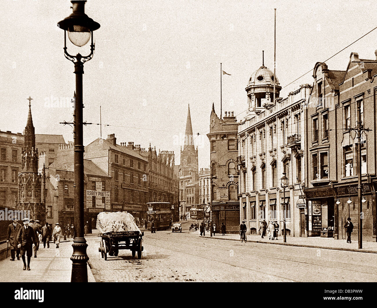 Nottingham street 1900s hi-res stock photography and images - Alamy