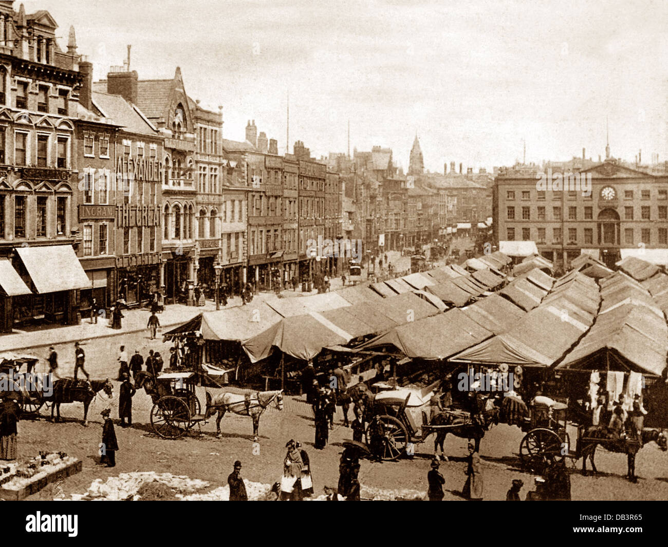 Nottingham market place hi-res stock photography and images - Alamy