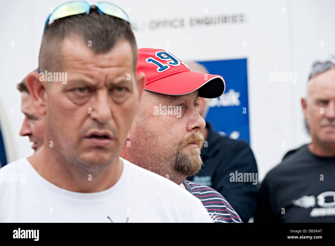 Birmingham edl riot police demonstration hi-res stock photography and ...