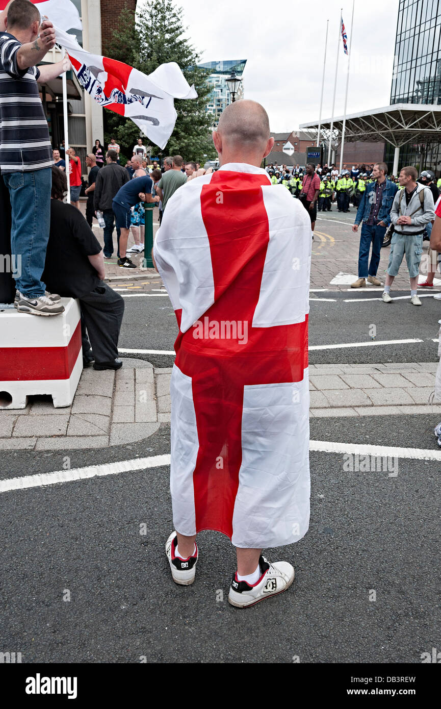 Speech birmingham edl riot police demonstration police hi-res stock ...