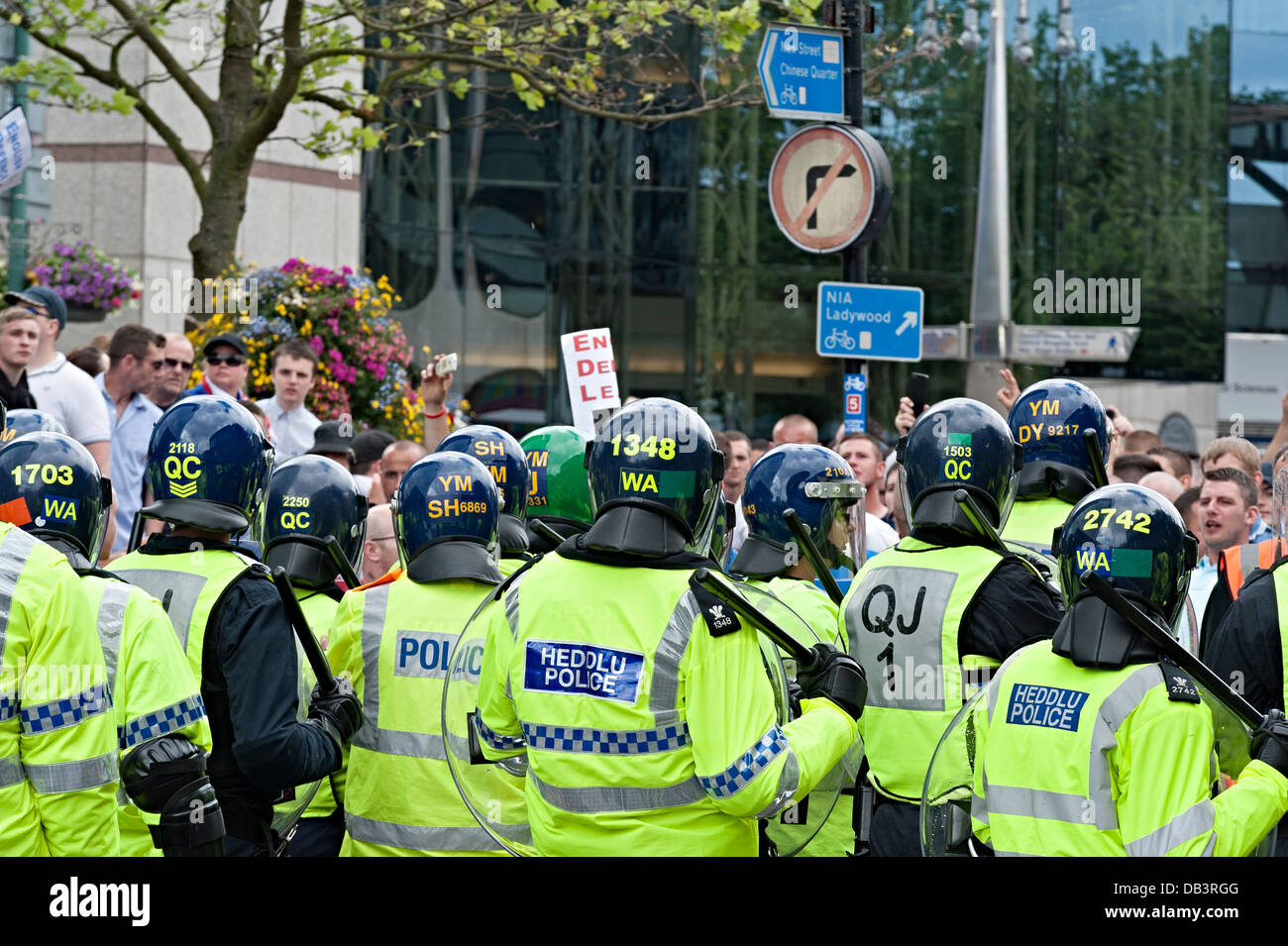 Male skinheads hi-res stock photography and images - Alamy