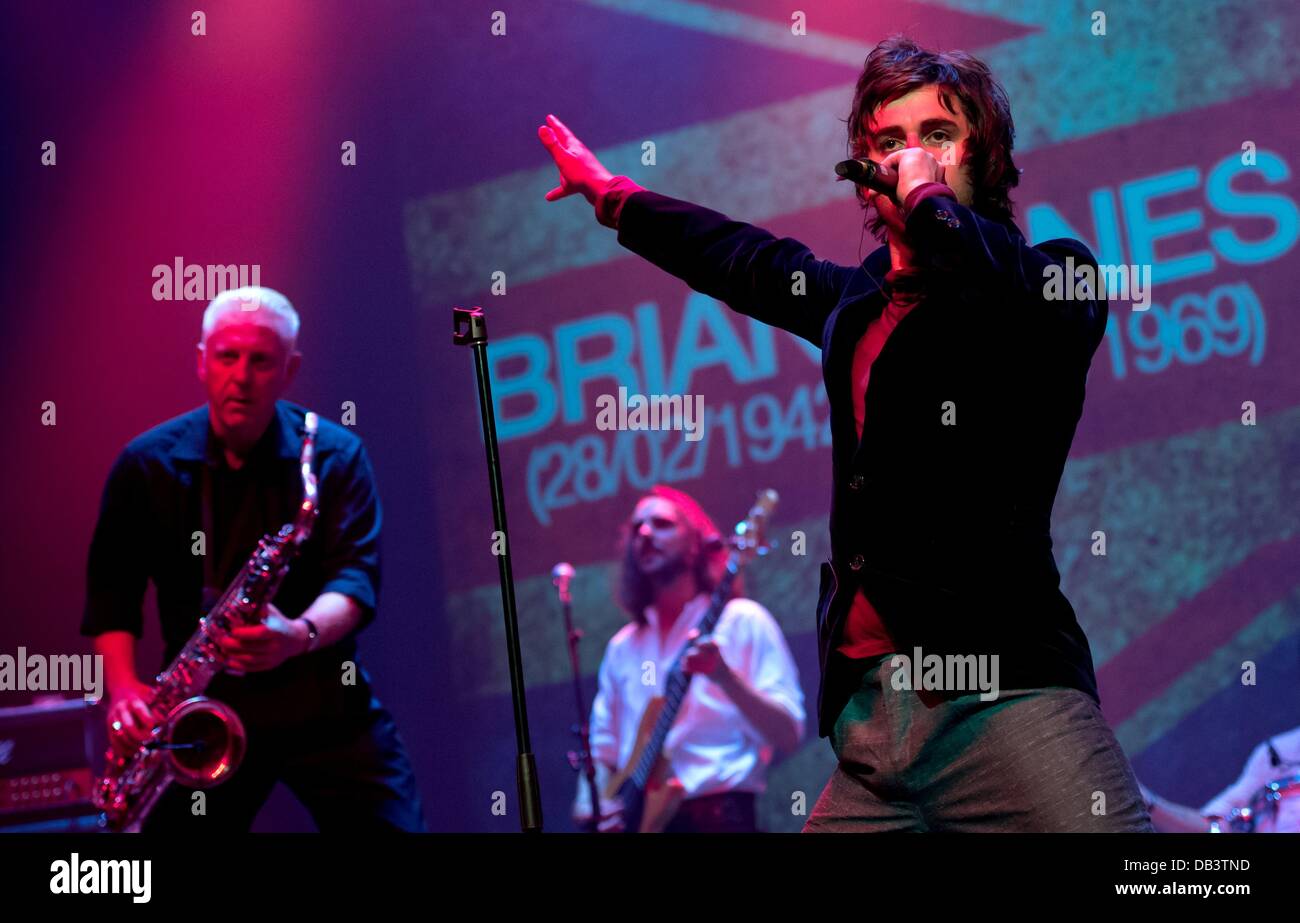 Jon mackenzie hi-res stock photography and images - Alamy