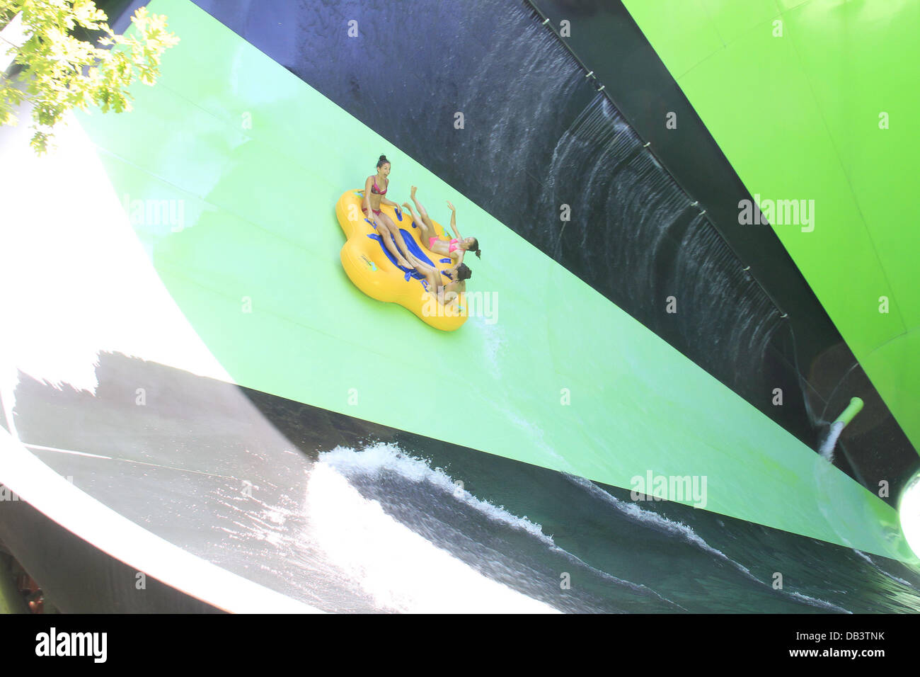 July 7, 2013 - Ny, NY, U.S. - General views of people on the Alien ...