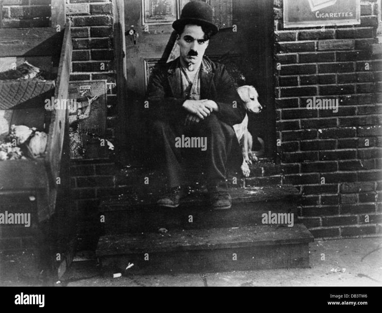 Charlie Chaplin - CHARLOT A DOG'S LIFE First National Pictures, 1918 ...