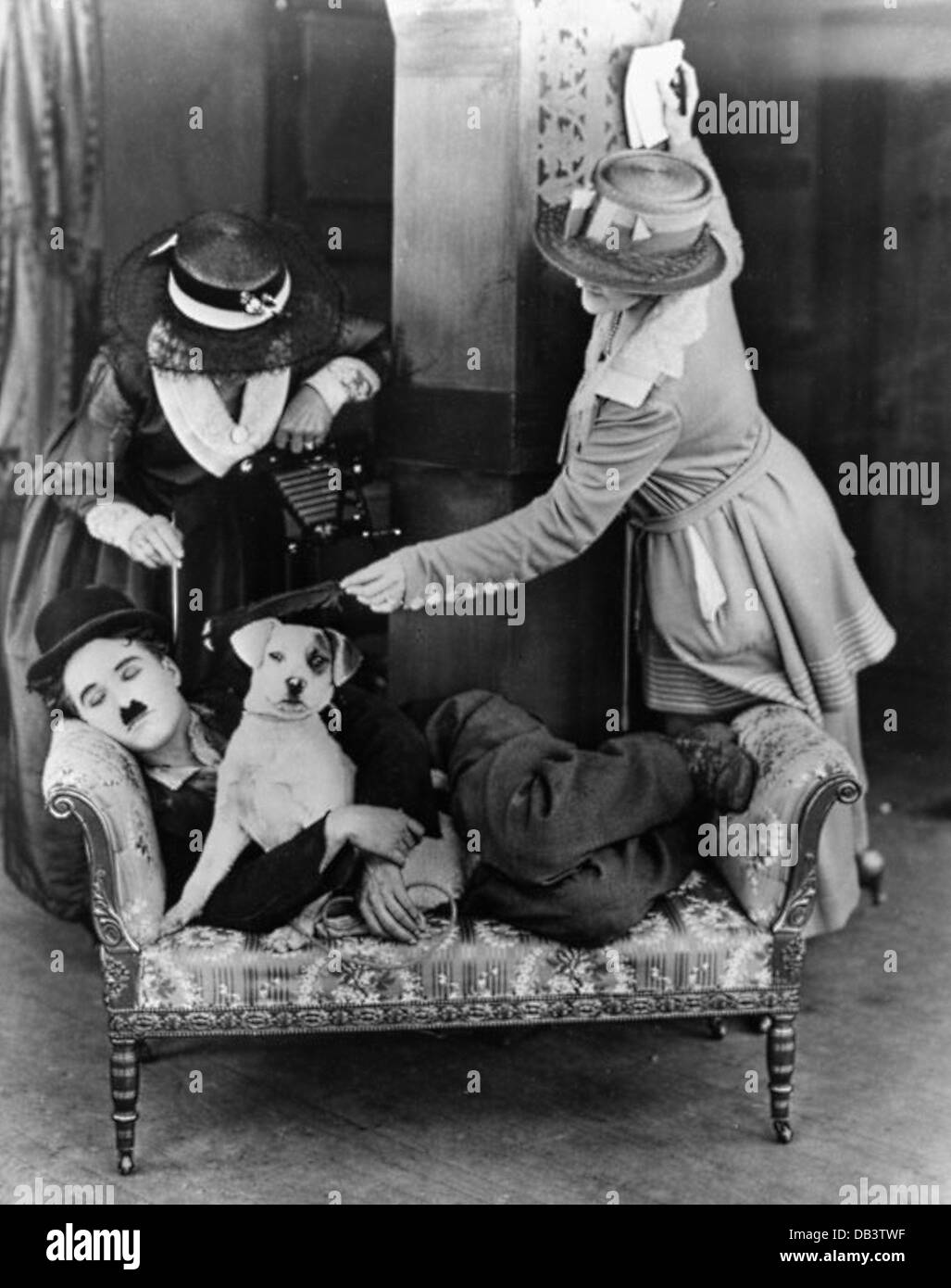 Charlie Chaplin - CHARLOT A DOG'S LIFE First National Pictures, 1918 ...