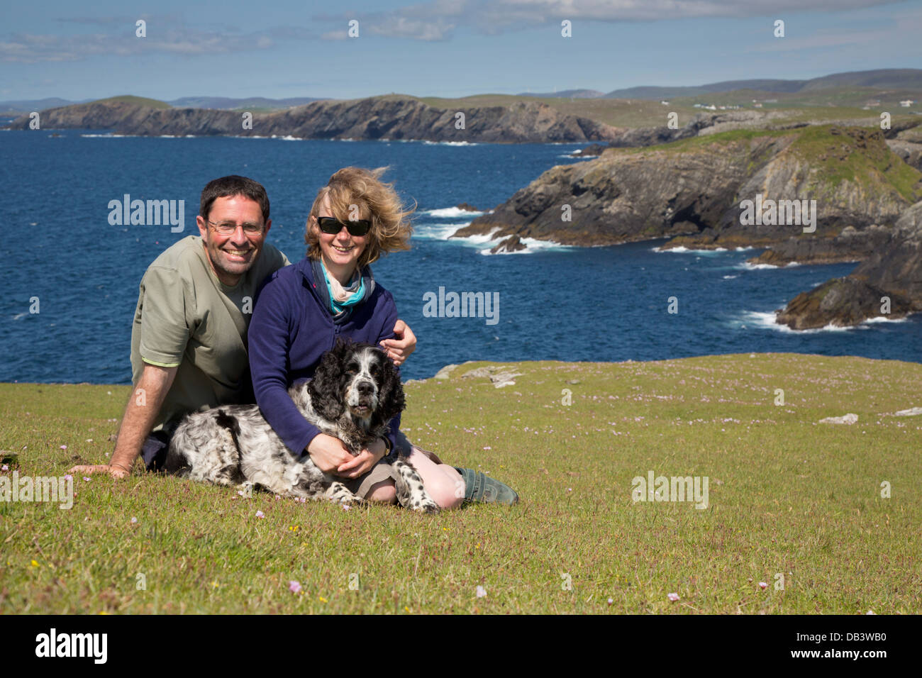 Happy people uk shetland hi-res stock photography and images - Alamy